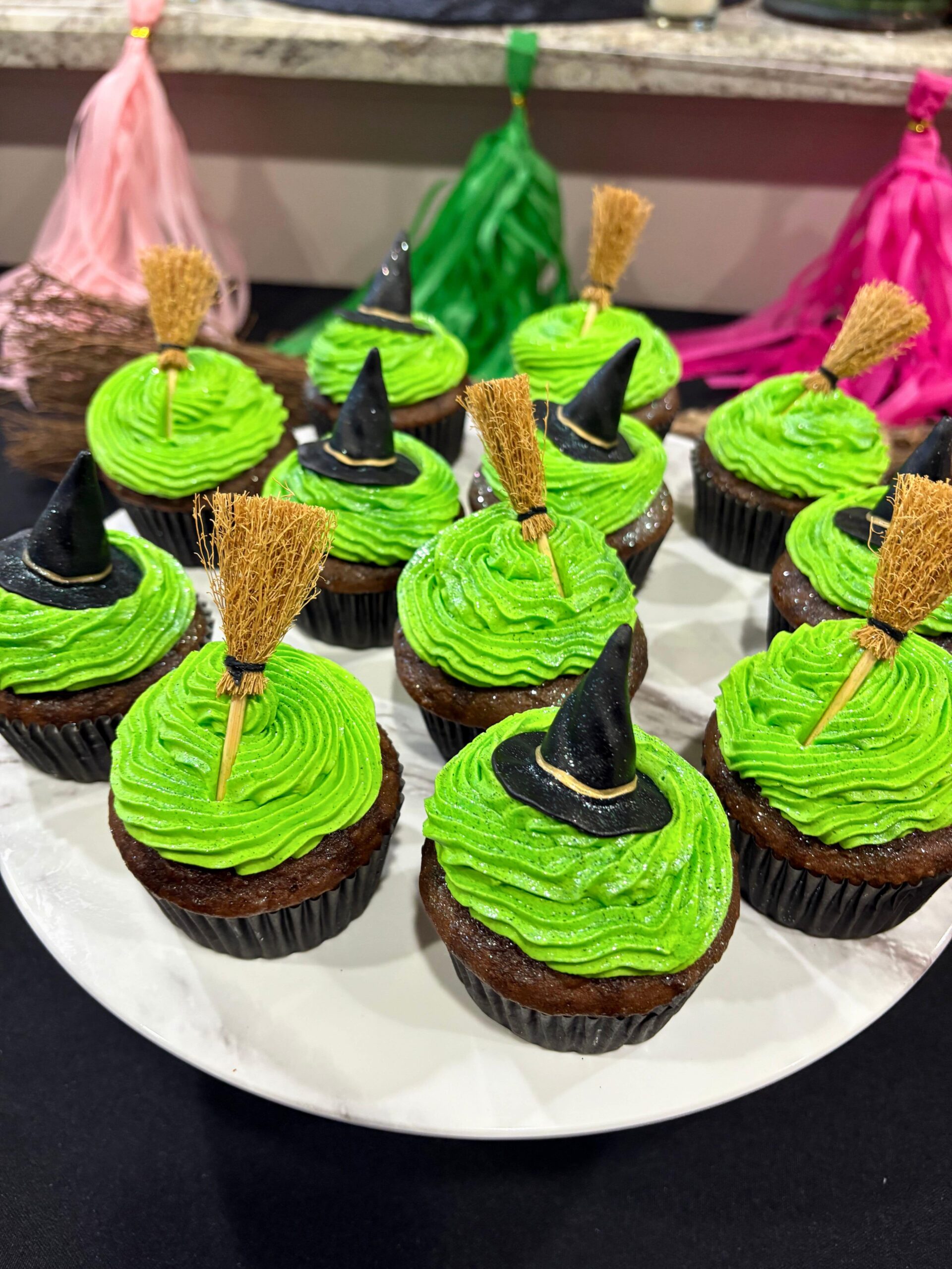 Wicked Party Guide: Pink & Green Décor, Cocktails, and DIY Magic - Fun ...