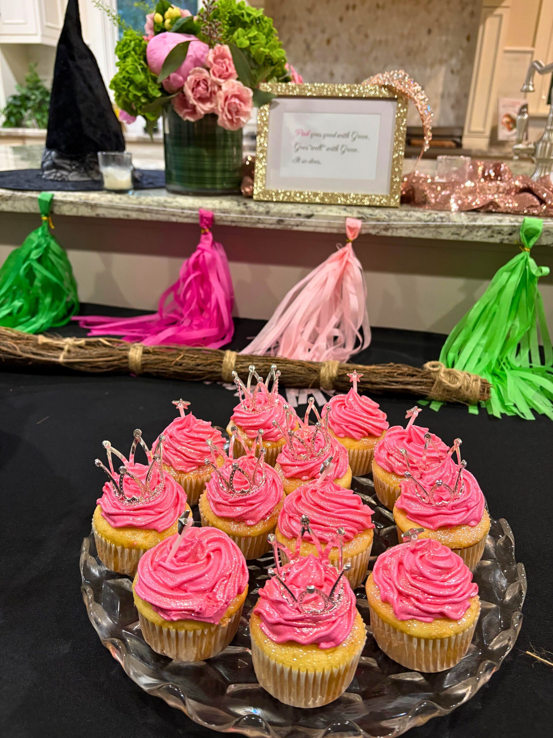 Wicked Party Guide: Pink & Green Décor, Cocktails, and DIY Magic - Fun ...
