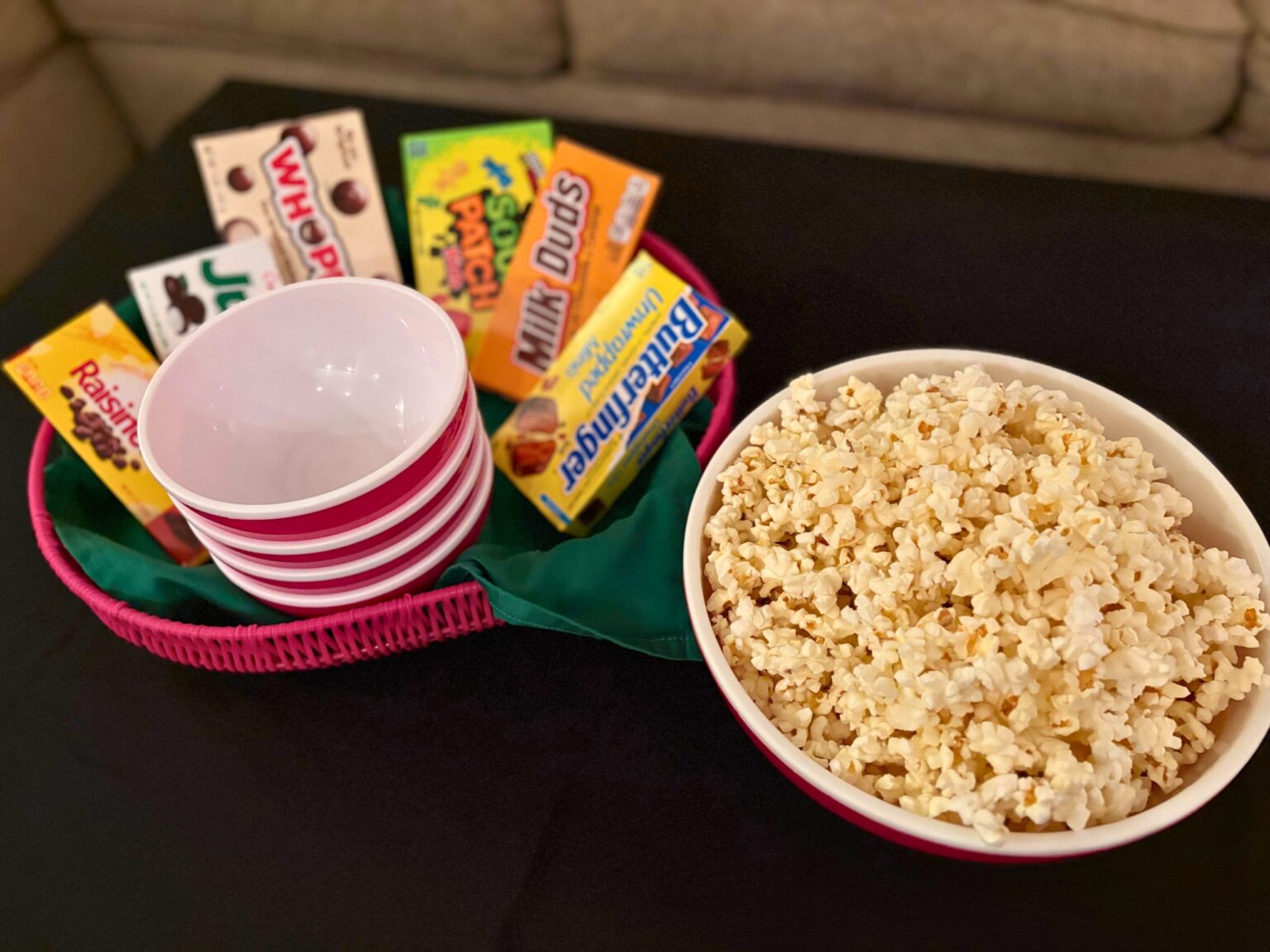 Wicked Party Guide: Pink & Green Décor, Cocktails, and DIY Magic - Fun ...
